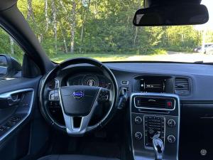 Melns Volvo V60 2014 Kauņa, ar dzinēja tilpumu 1.98 L un nobraukumu 201 tūkst. km par 8450 €, foto 15 vietnē AUTOMOTO.COM.LV