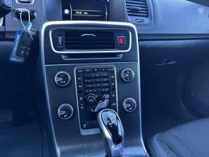 Melns Volvo V60 2014 Kauņa, ar dzinēja tilpumu 1.98 L un nobraukumu 201 tūkst. km par 8450 €, foto 16 vietnē AUTOMOTO.COM.LV