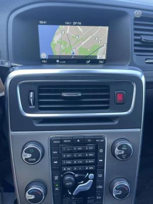 Melns Volvo V60 2014 Kauņa, ar dzinēja tilpumu 1.97 L un nobraukumu 247 tūkst. km par 6250 €, foto 21 vietnē AUTOMOTO.COM.LV