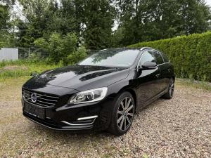 Black Volvo V60 2014 in Alytus, with an engine capacity of 2.40 L and mileage of 295 thousand km for 6500 €, photo  on AUTOMOTO.COM.LV