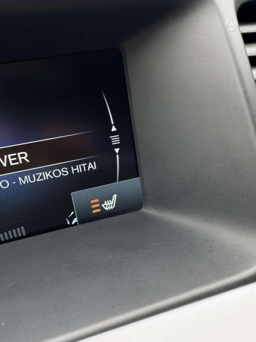 Black Volvo V60 2014 in Alytus, with an engine capacity of 2.40 L and mileage of 295 thousand km for 6500 €, photo 16 on AUTOMOTO.COM.LV