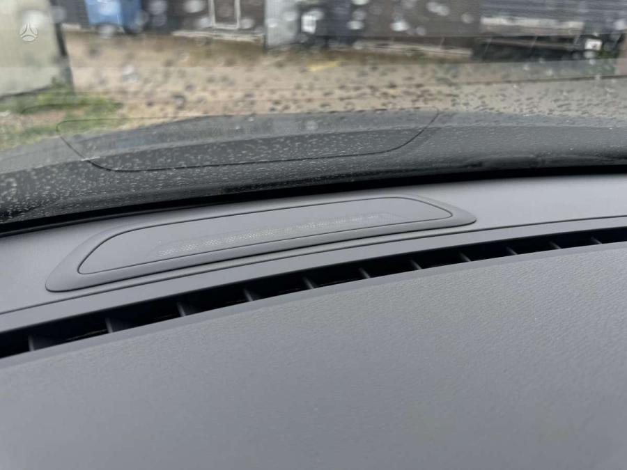 Black Volvo V60 2014 in Alytus, with an engine capacity of 2.40 L and mileage of 295 thousand km for 6500 €, photo 21 on AUTOMOTO.COM.LV