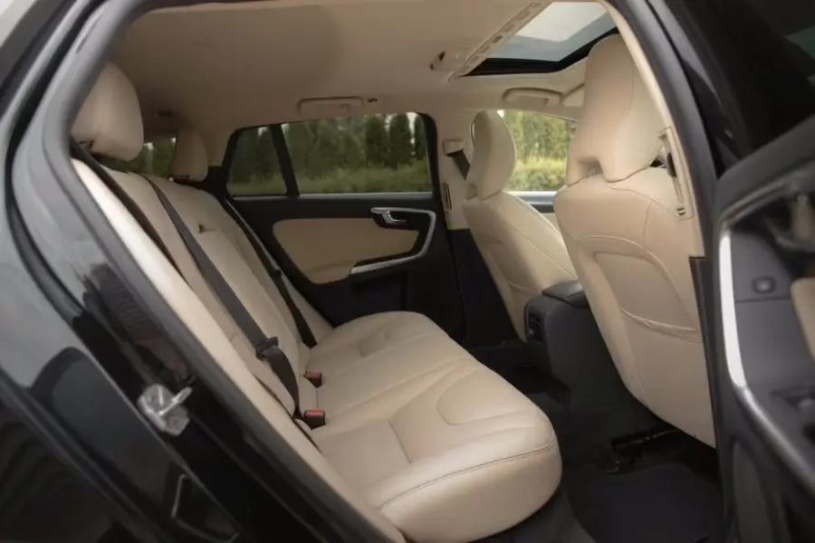 Черный Вольво B60 2014 в Елгава, объемом двигателя 2.00 л и пробегом 261 тыс. км за 11500 €, фото 20 на AUTOMOTO.COM.LV