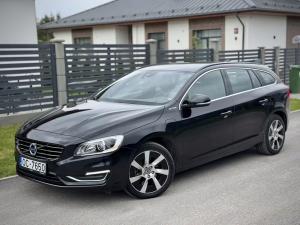 Black Volvo V60 2014 in Jelgava, with an engine capacity of 2.40 L and mileage of 271 thousand km for 8500 €, photo  on AUTOMOTO.COM.LV