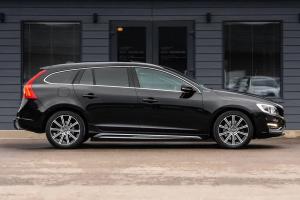 Melns Volvo V60 2014 Jelgava, ar dzinēja tilpumu 2.40 L un nobraukumu 210 tūkst. km par 10650 €, foto 7 vietnē AUTOMOTO.COM.LV