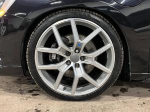 Black Volvo V60 2014 in Jurmala, with an engine capacity of 2.40 L and mileage of 361 thousand km for 9995 €, photo 9 on AUTOMOTO.COM.LV