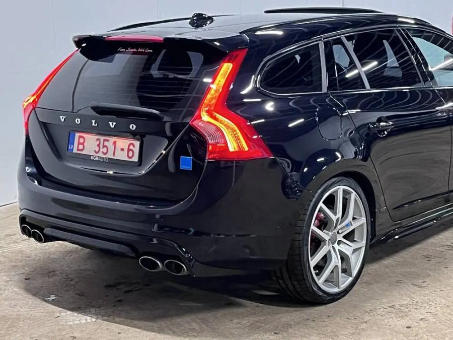 Black Volvo V60 2014 in Jurmala, with an engine capacity of 2.40 L and mileage of 361 thousand km for 9995 €, photo 19 on AUTOMOTO.COM.LV