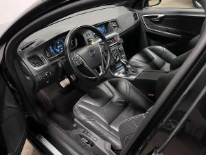 Black Volvo V60 2014 in Jurmala, with an engine capacity of 2.40 L and mileage of 361 thousand km for 9995 €, photo 20 on AUTOMOTO.COM.LV