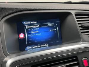 Black Volvo V60 2014 in Jurmala, with an engine capacity of 2.40 L and mileage of 361 thousand km for 9995 €, photo 50 on AUTOMOTO.COM.LV