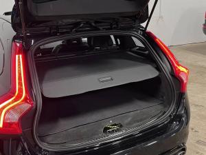 Black Volvo V60 2014 in Jurmala, with an engine capacity of 2.40 L and mileage of 361 thousand km for 9995 €, photo 55 on AUTOMOTO.COM.LV
