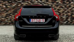 Black Volvo V60 2014 in Riga, with an engine capacity of 2.40 L and mileage of 149 thousand km for 13000 €, photo 7 on AUTOMOTO.COM.LV