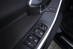 Черный Вольво B60 2014 в Елгава, объемом двигателя 2.00 л и пробегом 262 тыс. км за 7490 €, фото 19 на AUTOMOTO.COM.LV