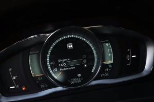 Черный Вольво B60 2014 в Елгава, объемом двигателя 2.00 л и пробегом 262 тыс. км за 7490 €, фото 39 на AUTOMOTO.COM.LV