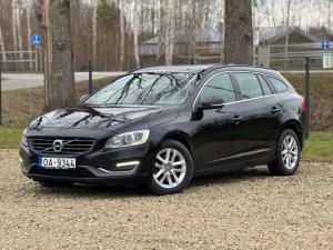 Melns Volvo V60 2014 Rīga, ar dzinēja tilpumu 2.00 L un nobraukumu 262 tūkst. km par 7990 €, foto 20 vietnē AUTOMOTO.COM.LV
