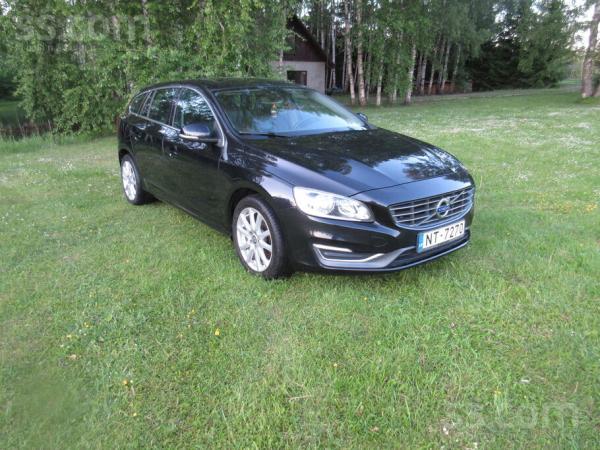 Melns Volvo V60 2014 Ogre, ar dzinēja tilpumu 2.00 L un nobraukumu 245 tūkst. km par 5300 €, foto 2 vietnē AUTOMOTO.COM.LV