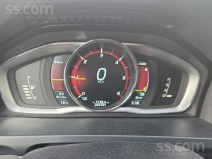 Melns Volvo V60 2014 Jēkabpils, ar dzinēja tilpumu 2.40 L un nobraukumu 334 tūkst. km par 8400 €, foto 13 vietnē AUTOMOTO.COM.LV