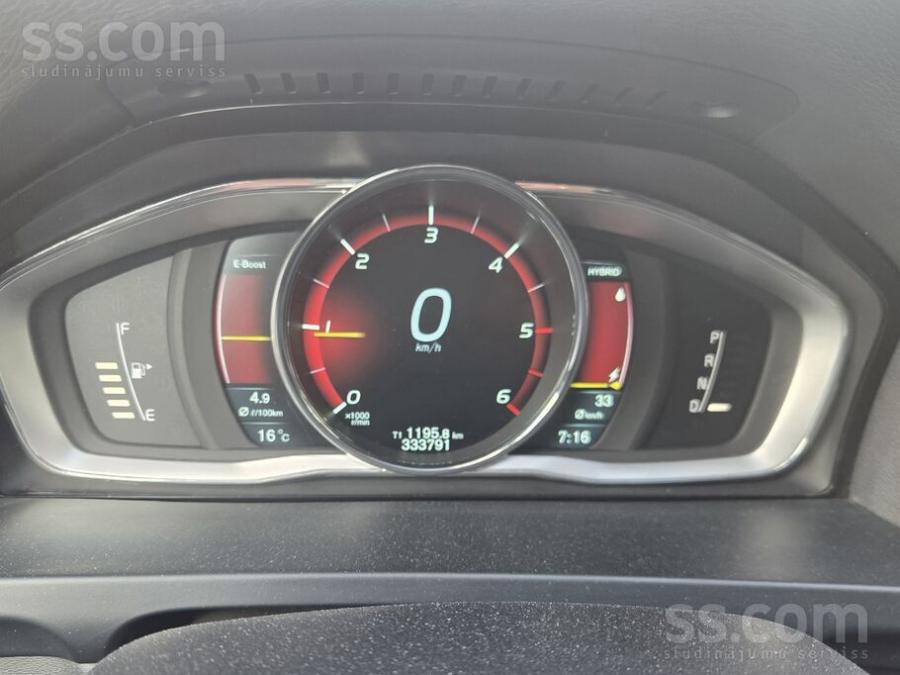 Melns Volvo V60 2014 Jēkabpils, ar dzinēja tilpumu 2.40 L un nobraukumu 334 tūkst. km par 8400 €, foto 13 vietnē AUTOMOTO.COM.LV