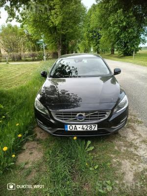 Melns Volvo V60 2014 Tukums, ar dzinēja tilpumu 2.00 L un nobraukumu 291 tūkst. km par 8500 €, foto  vietnē AUTOMOTO.COM.LV