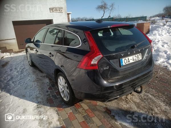 Черный Вольво B60 2014 в Тукумс, объемом двигателя 2.00 л и пробегом 291 тыс. км за 8500 €, фото 4 на AUTOMOTO.COM.LV