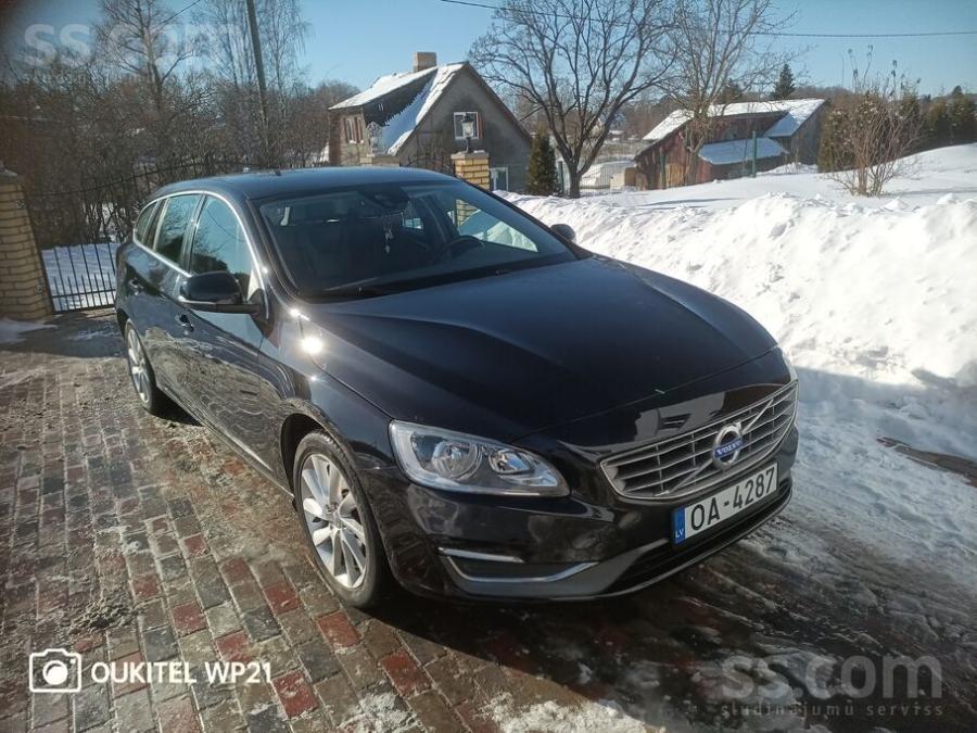 Melns Volvo V60 2014 Tukums, ar dzinēja tilpumu 2.00 L un nobraukumu 291 tūkst. km par 8500 €, foto 7 vietnē AUTOMOTO.COM.LV