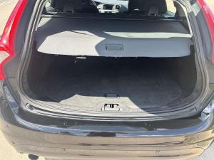 Black Volvo V60 2014 in Vilnius, with an engine capacity of 1.56 L and mileage of 221 thousand km for 4600 €, photo 18 on AUTOMOTO.COM.LV