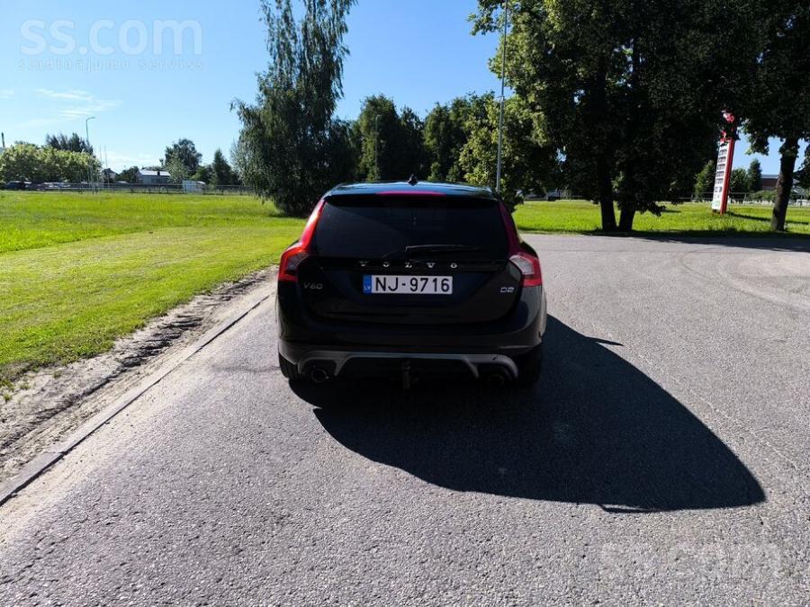 Черный Вольво B60 2014 в Екабпилс, объемом двигателя 1.60 л и пробегом 287 тыс. км за 6200 €, фото 9 на AUTOMOTO.COM.LV