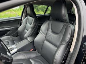 Black Volvo V60 2014 in Alytus, with an engine capacity of 2.40 L and mileage of 295 thousand km for 6500 €, photo 9 on AUTOMOTO.COM.LV