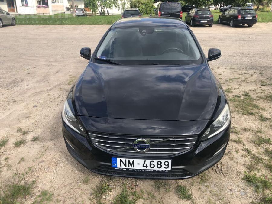 Melns Volvo V60 2014 Cēsis, ar dzinēja tilpumu 2.00 L un nobraukumu 252 tūkst. km par 3500 €, foto 3 vietnē AUTOMOTO.COM.LV