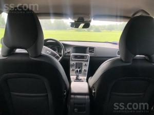 Melns Volvo V60 2014 Cēsis, ar dzinēja tilpumu 2.00 L un nobraukumu 252 tūkst. km par 3500 €, foto 7 vietnē AUTOMOTO.COM.LV