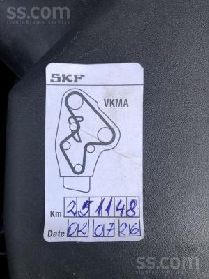 Melns Volvo V60 2014 Cēsis, ar dzinēja tilpumu 2.00 L un nobraukumu 252 tūkst. km par 3500 €, foto 13 vietnē AUTOMOTO.COM.LV