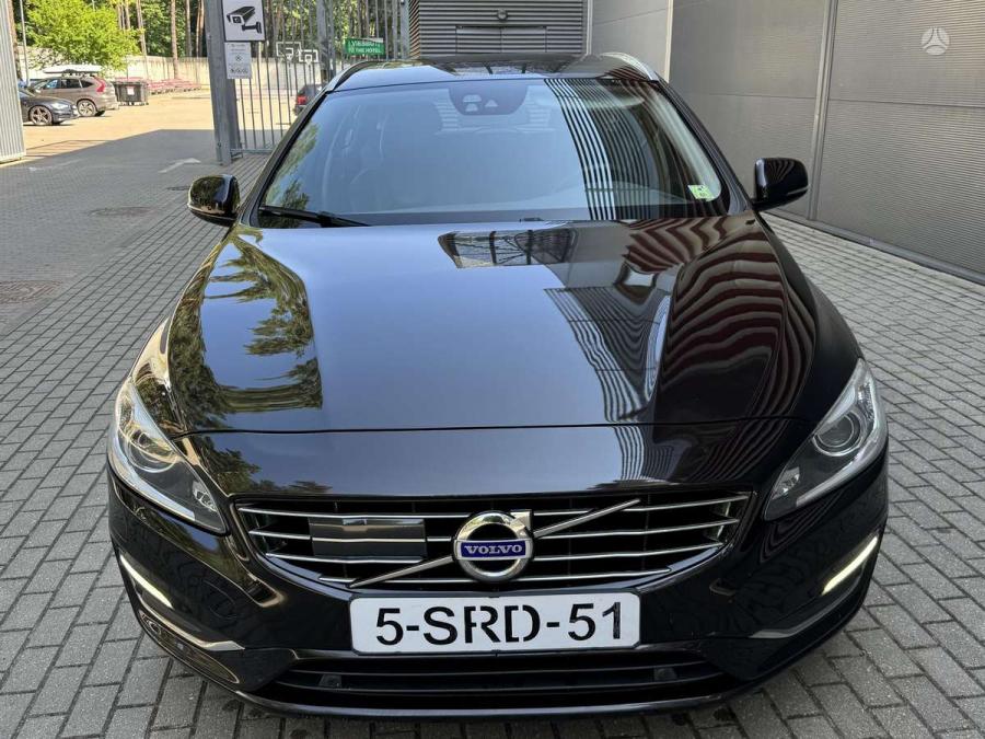 Черный Вольво B60 2014 в Алитус, объемом двигателя 2.40 л и пробегом 359 тыс. км за 8399 €, фото 15 на AUTOMOTO.COM.LV