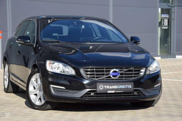 Black Volvo V60 2014 in Vilnius, with an engine capacity of 1.98 L and mileage of 190 thousand km for 7700 €, photo 7 on AUTOMOTO.COM.LV