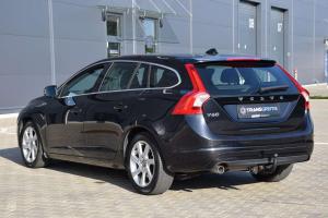 Melns Volvo V60 2014 Viļņa, ar dzinēja tilpumu 1.98 L un nobraukumu 190 tūkst. km par 7700 €, foto 9 vietnē AUTOMOTO.COM.LV