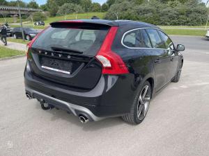 Melns Volvo V60 2014 Kauņa, ar dzinēja tilpumu 1.97 L un nobraukumu 275 tūkst. km par 6450 €, foto 12 vietnē AUTOMOTO.COM.LV