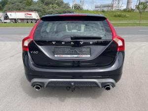 Melns Volvo V60 2014 Kauņa, ar dzinēja tilpumu 1.97 L un nobraukumu 275 tūkst. km par 6450 €, foto 13 vietnē AUTOMOTO.COM.LV