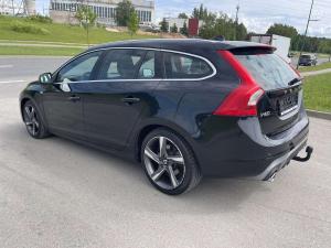 Melns Volvo V60 2014 Kauņa, ar dzinēja tilpumu 1.97 L un nobraukumu 275 tūkst. km par 6450 €, foto 15 vietnē AUTOMOTO.COM.LV