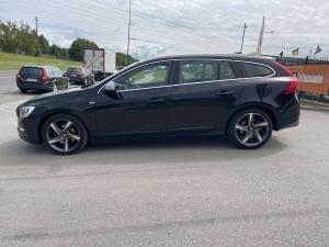 Melns Volvo V60 2014 Kauņa, ar dzinēja tilpumu 1.97 L un nobraukumu 275 tūkst. km par 6450 €, foto 17 vietnē AUTOMOTO.COM.LV