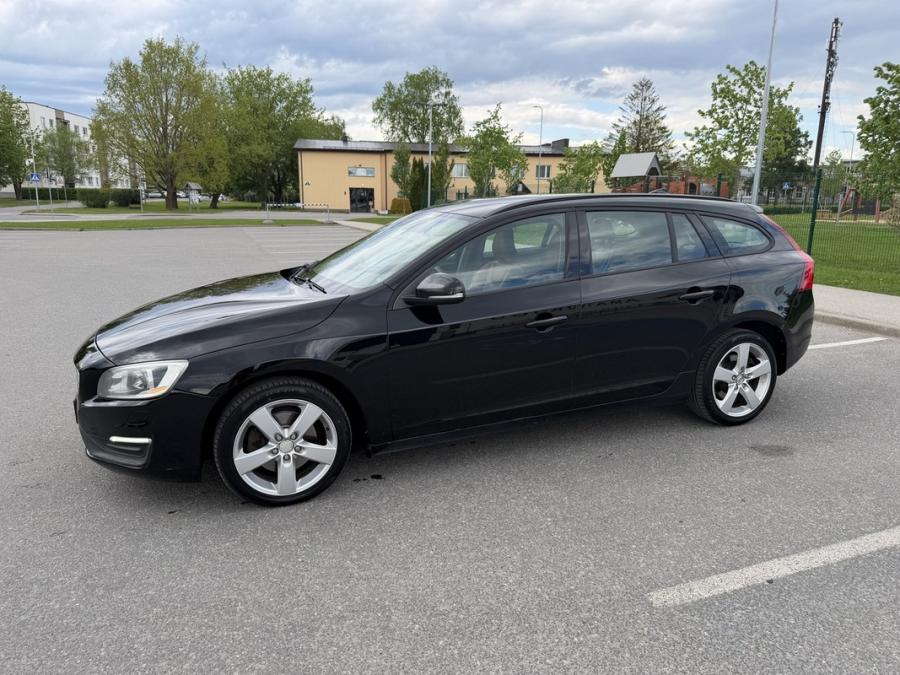 Черный Вольво B60 2014 в Тарту, объемом двигателя 1.60 л и пробегом 240 тыс. км за 7900 €, фото 18 на AUTOMOTO.COM.LV