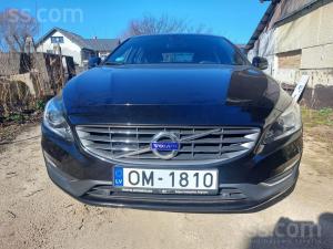 Melns Volvo V60 2014 Rīga, ar dzinēja tilpumu 2.00 L un nobraukumu 269 tūkst. km par 7700 €, foto 3 vietnē AUTOMOTO.COM.LV