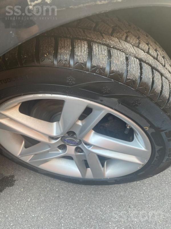 Melns Volvo V60 2014 Rīga, ar dzinēja tilpumu 2.00 L un nobraukumu 260 tūkst. km par 5400 €, foto 7 vietnē AUTOMOTO.COM.LV