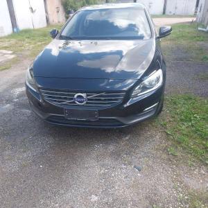 Black Volvo V60 2014 in Panevezys, with an engine capacity of 1.56 L and mileage of 299 thousand km for 2400 €, photo  on AUTOMOTO.COM.LV