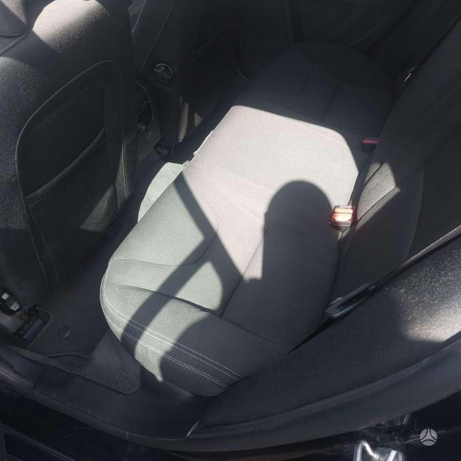 Melns Volvo V60 2014 Panevēža, ar dzinēja tilpumu 1.56 L un nobraukumu 299 tūkst. km par 2400 €, foto 11 vietnē AUTOMOTO.COM.LV