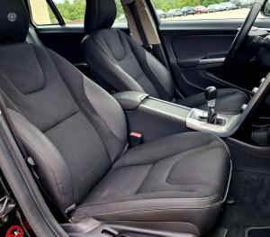 Black Volvo V60 2014 in Alytus, with an engine capacity of 1.98 L and mileage of 248 thousand km for 5250 €, photo 15 on AUTOMOTO.COM.LV