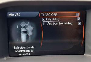 Black Volvo V60 2014 in Alytus, with an engine capacity of 1.98 L and mileage of 248 thousand km for 5250 €, photo 25 on AUTOMOTO.COM.LV
