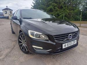 Melns Volvo V60 2014 Utena, ar dzinēja tilpumu 2.40 L un nobraukumu 187 tūkst. km par 7700 €, foto 3 vietnē AUTOMOTO.COM.LV