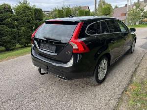 Black Volvo V60 2014 in Alytus, with an engine capacity of 1.98 L and mileage of 270 thousand km for 6250 €, photo 10 on AUTOMOTO.COM.LV