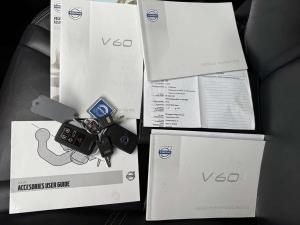 Black Volvo V60 2014 in Alytus, with an engine capacity of 1.98 L and mileage of 270 thousand km for 6250 €, photo 22 on AUTOMOTO.COM.LV