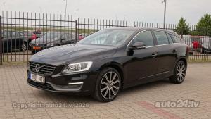 Melns Volvo V60 2014 Tartu, ar dzinēja tilpumu 2.00 L un nobraukumu 213 tūkst. km par 9990 €, foto  vietnē AUTOMOTO.COM.LV