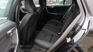Melns Volvo V60 2014 Tartu, ar dzinēja tilpumu 2.00 L un nobraukumu 213 tūkst. km par 9990 €, foto 15 vietnē AUTOMOTO.COM.LV