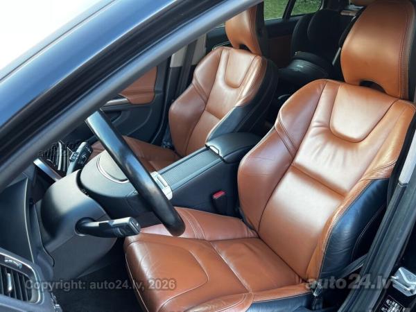 Melns Volvo V60 2014 Tallina, ar dzinēja tilpumu 2.40 L un nobraukumu 204 tūkst. km par 9500 €, foto 7 vietnē AUTOMOTO.COM.LV